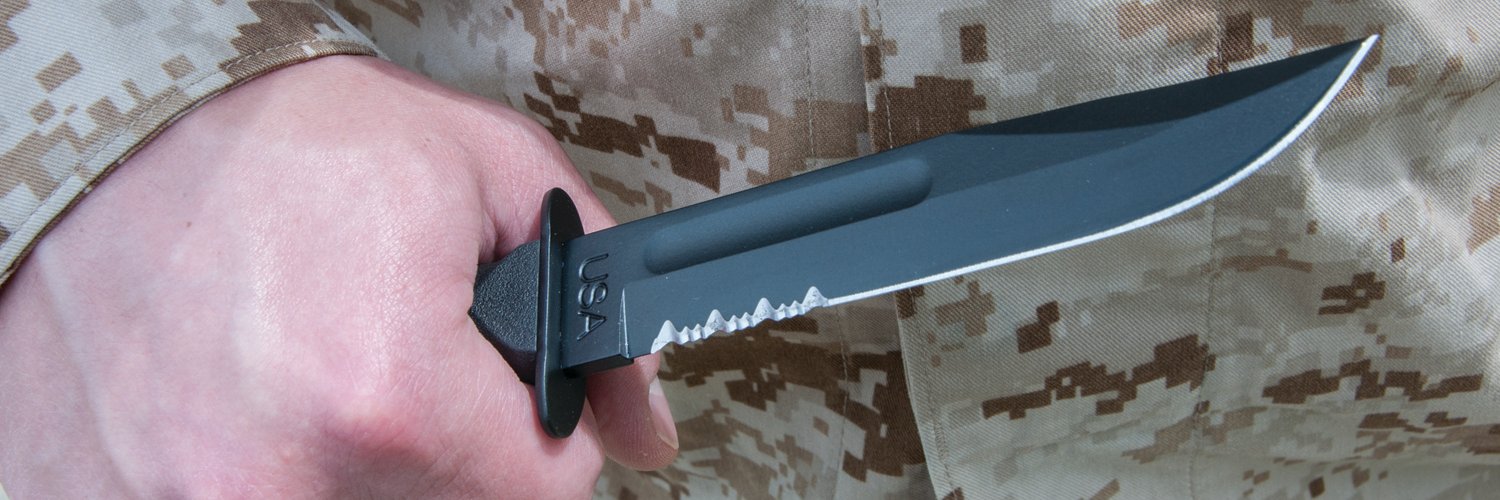 KA-BAR: Full Size Black KA-BAR®, Serrated Edge